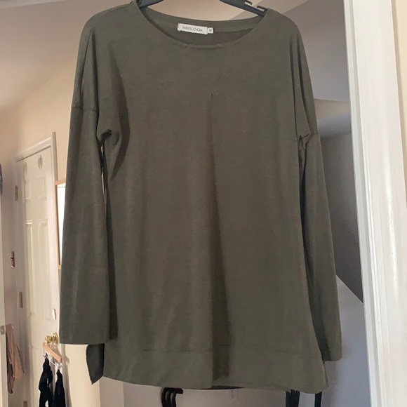 MISSLOOK | Tops | Miss Look Hunter Green Top With Side Slits | Poshmark